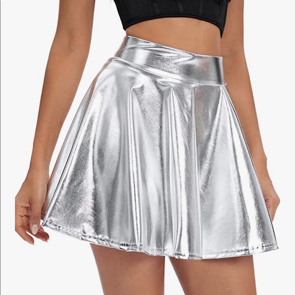 Urban Coco Skirts Nwt Urban Coco Shiny Flared Pleated Mini Skater
